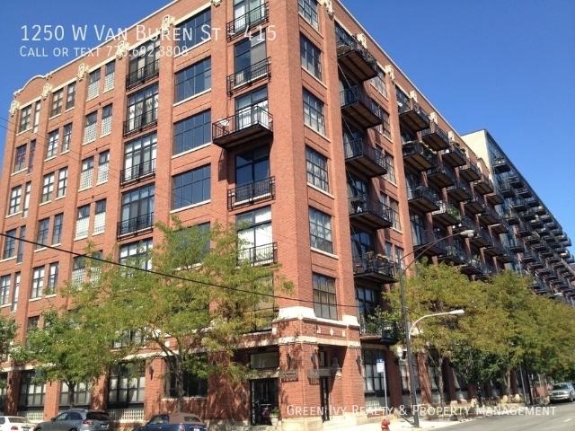 2 BR, 2 BA Apartment 1250 W Van Buren St, Chicago, IL 60607
