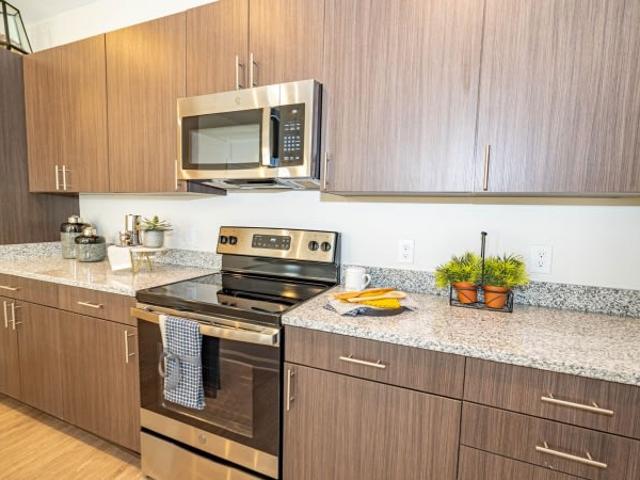 2 BR, 2 BA Apartment 12525 Oldehurst Place Unit 4 302, Charlotte, NC 28206