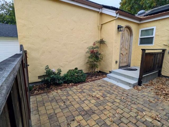 2 BR, 2 BA Apartment 125 Dake Avenue, Santa Cruz, CA 95062