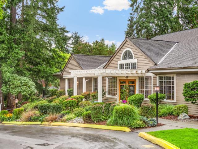 2 BR, 2 BA Apartment 125 SW Campus Drive, Federal Way, WA 98023