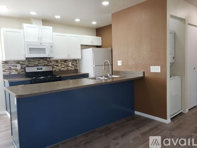 2 BR, 2 BA Apartment 1261 Victor Avenue, Unit 9, El Cajon, CA 92021