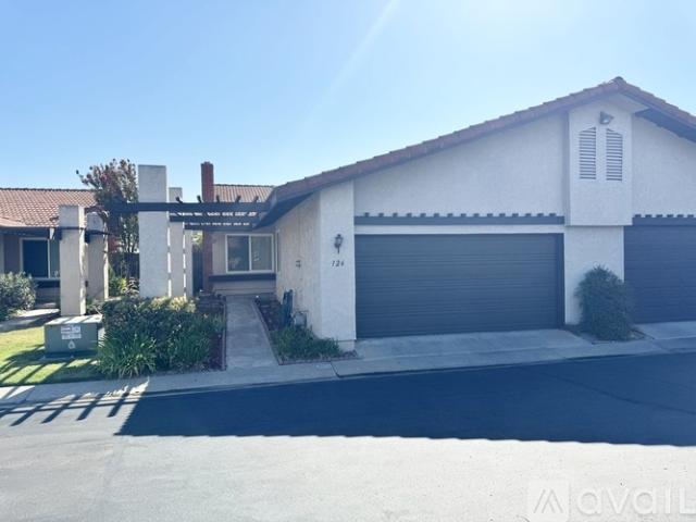 2 BR, 2 BA Apartment 126 Jericho Cir Glen, Escondido, CA 92027