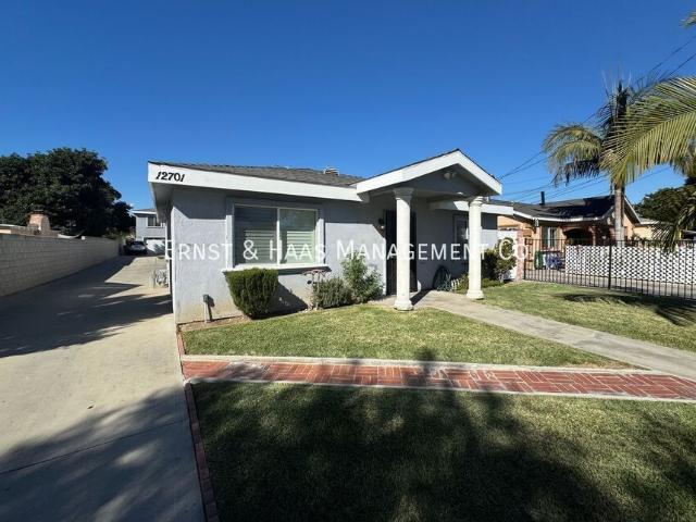 2 BR, 2 BA Apartment 12701 Waldorf Dr Lynwood, CA 90262