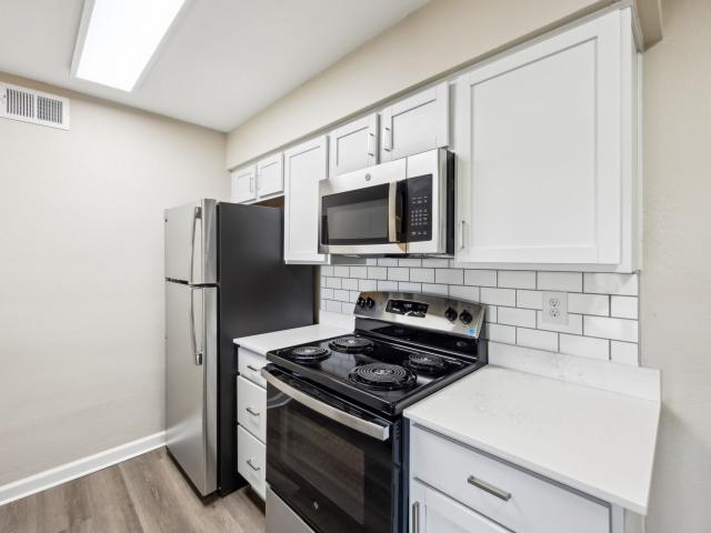 2 BR, 2 BA Apartment 12757 Coursey Blvd Unit 2118, Baton Rouge, LA 70816