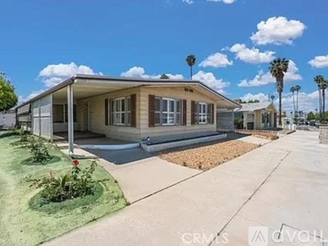 2 BR, 2 BA Apartment 1275 W Johnston Ave, Hemet, CA 92543