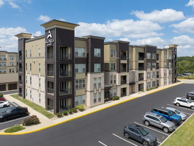 2 BR, 2 BA Apartment 12831 Daylight Drive Unit 1101, Saint Louis, MO 63131