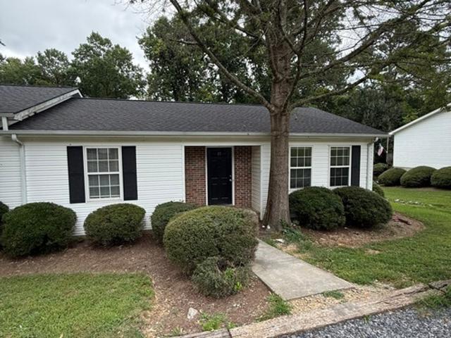 2 BR, 2 BA Apartment 1295 Skyview Dr, Unit #27, Dalton, GA 30721