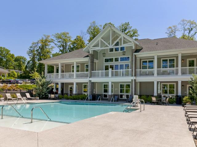 2 BR, 2 BA Apartment 12 Sky Exchange Drive Unit 83 111, Asheville, NC 28803
