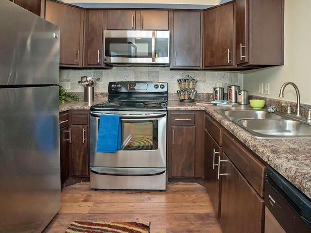 2 BR, 2 BA Apartment 133 Trinity Ave SW Unit 102 2304, Atlanta, GA 30303