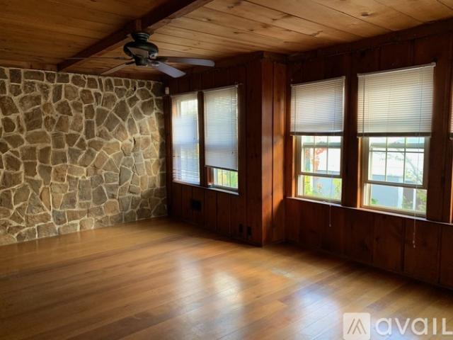2 BR, 2 BA Apartment 133 South White Horse Pike, Audubon, NJ 08106