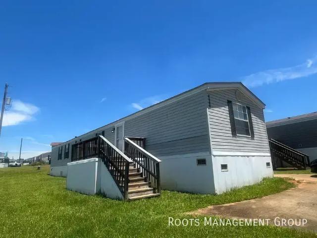 2 BR, 2 BA Apartment 1301 Hunters Mountain Pkwy, Troy, AL 36079