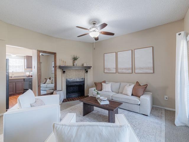 2 BR, 2 BA Apartment 1301 Meadow Creek Dr Unit 0246, Irving, TX 75038