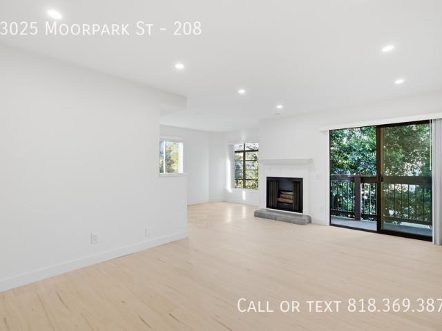 2 BR, 2 BA Apartment 13025 Moorpark St, Studio City, CA 91604