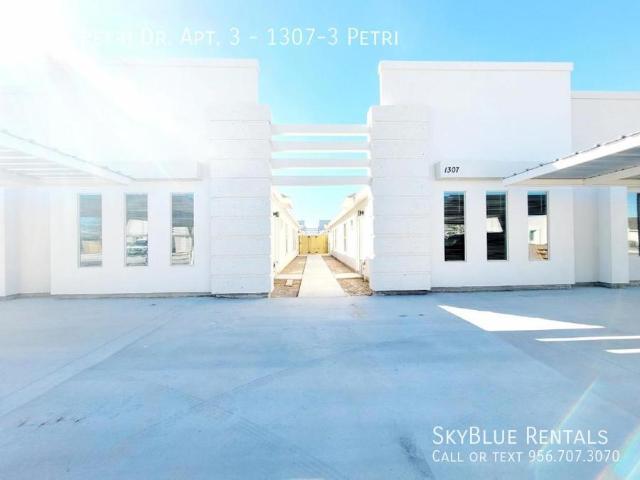 2 BR, 2 BA Apartment 1307 Petri Dr. Apt. 3, Weslaco, TX 78599