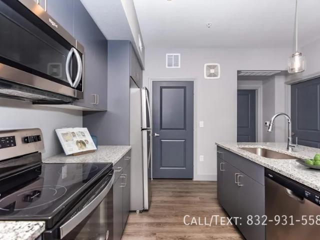2 BR, 2 BA Apartment 13099 Fuqua St, Houston, TX 77034