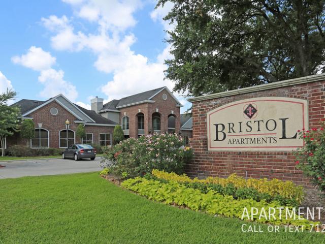 2 BR, 2 BA Apartment 1309 Grand Plaza DrÂ, Houston, TX 77067