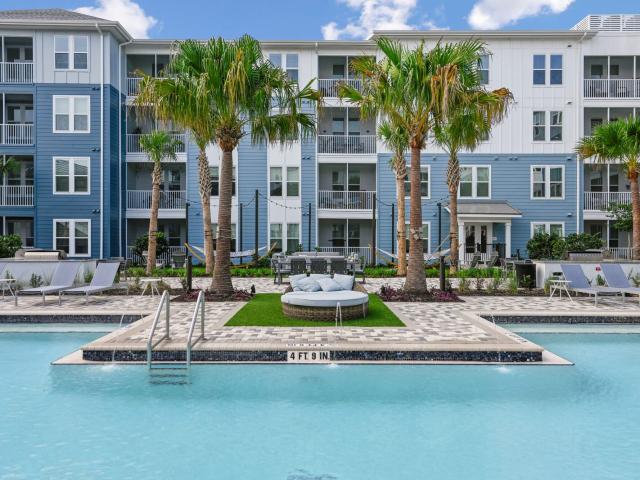 2 BR, 2 BA Apartment 130 Orlando Breeze Circle Unit 405, Davenport, FL 33897