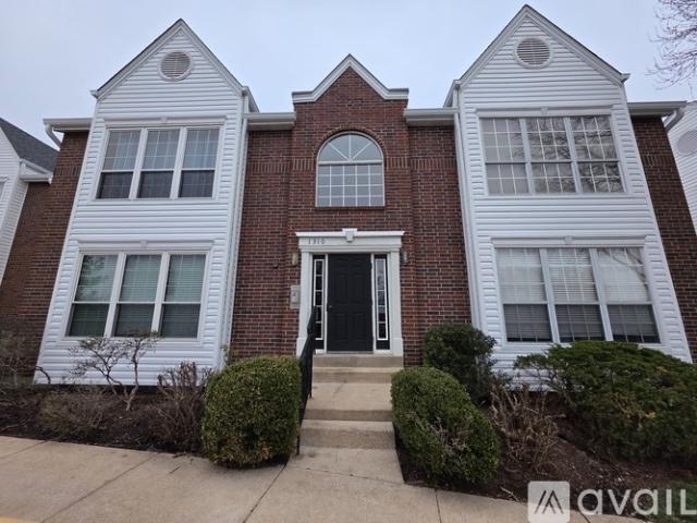 2 BR, 2 BA Apartment 1310 Crossings Court, Unit D, Ballwin, MO 63021