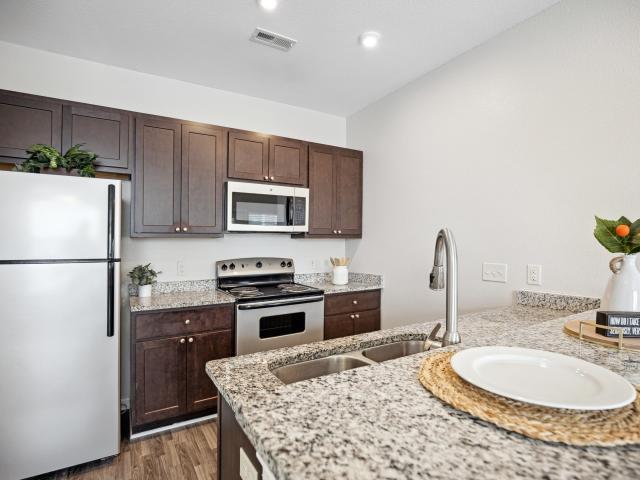 2 BR, 2 BA Apartment 131 Gracyn Olivia Drive Unit 00121308, Charlotte, NC 28262