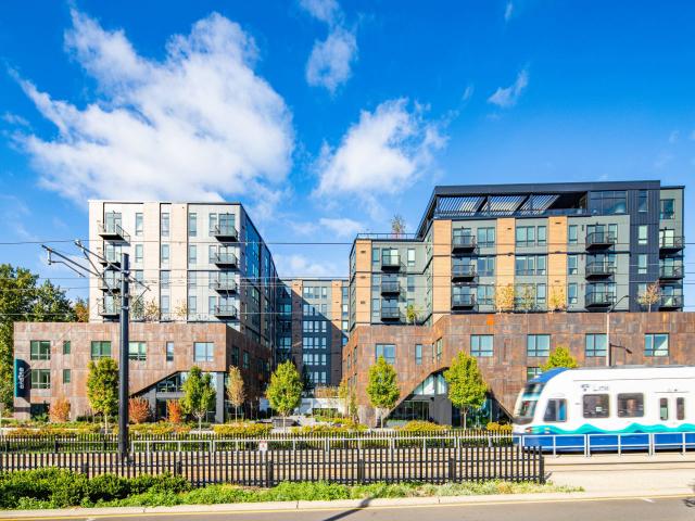 2 BR, 2 BA Apartment 13238 Northeast Spring Boulevard Unit 228, Bellevue, WA 98005