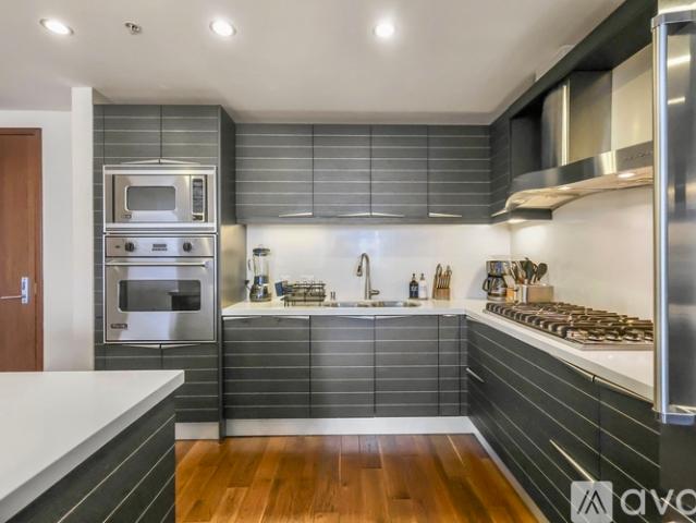 2 BR, 2 BA Apartment 1325 Pacific Highway, Unit 1603, San Diego, CA 92101