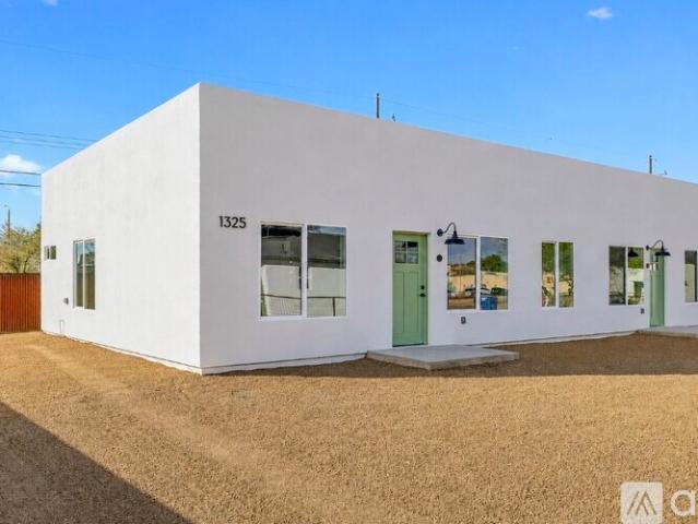 2 BR, 2 BA Apartment 1325 West Speedway Boulevard, Unit 2, Tucson, AZ 85745