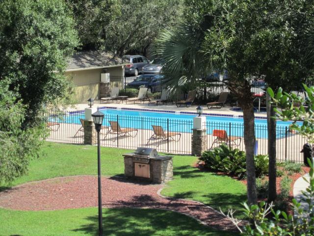 2 BR, 2 BA Apartment 13275 Arbor Pointe Circle Unit 13288 103, Tampa, FL 33617