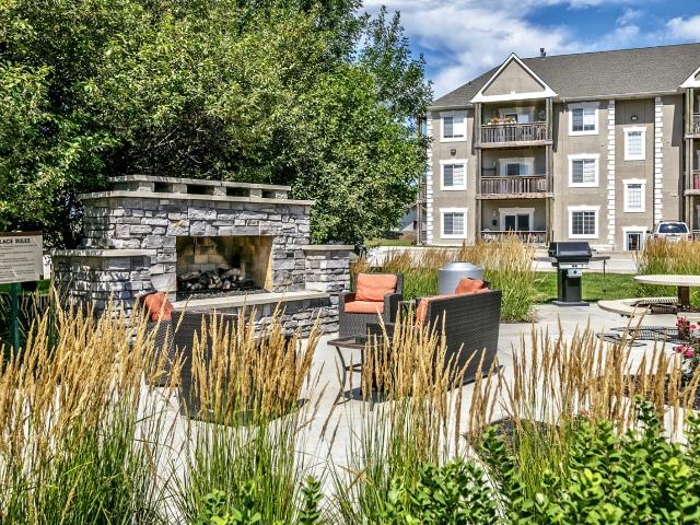 2 BR, 2 BA Apartment 13302 Larimore Avenue Unit 207, Omaha, NE 68164