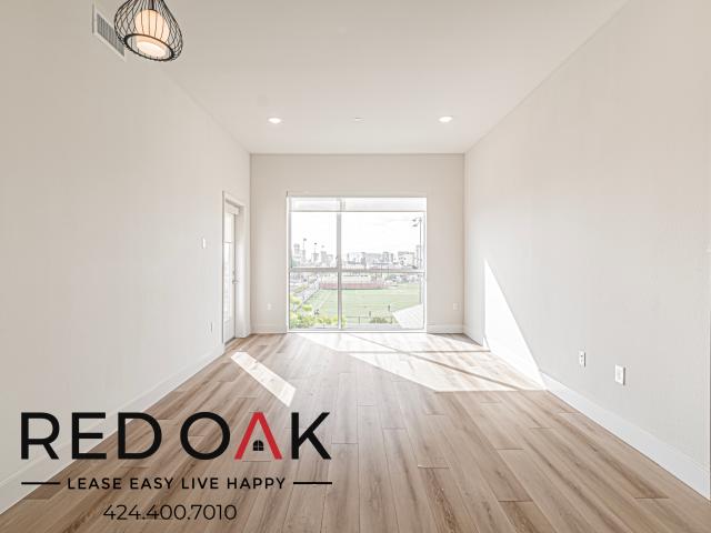 2 BR, 2 BA Apartment 1331 W 7th St, Los Angeles, CA 90017
