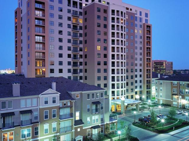 2 BR, 2 BA Apartment 13330 Noel Rd Unit 1320, Dallas, TX 75240