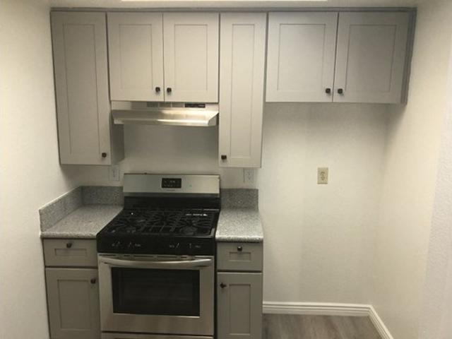 2 BR, 2 BA Apartment 1335 La Brea Avenue Unit 303, Los Angeles, CA 90028