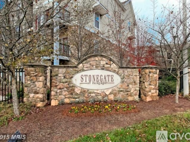 2 BR, 2 BA Apartment 13397 Connor Dr, Unit #J, Centreville, VA 20120