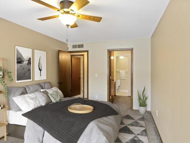 2 BR, 2 BA Apartment 13401 Morgan Avenue South Unit 108, Burnsville, MN 55337