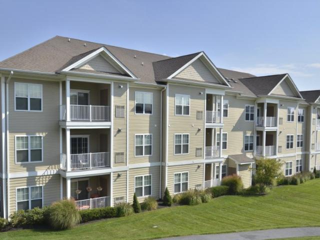 2 BR, 2 BA Apartment 1345 Martin Court Unit 712, Bethlehem, PA 18018