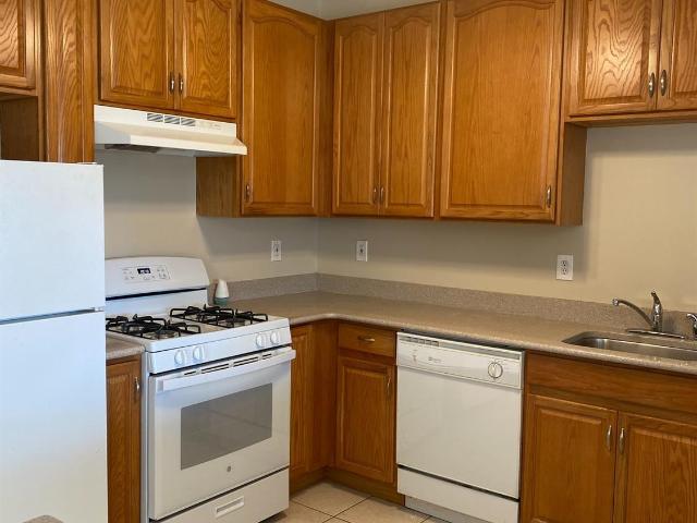 2 BR, 2 BA Apartment 134 Frank Ct, South Plainfield, NJ 07080