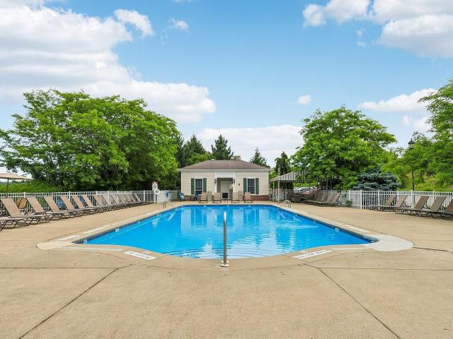 2 BR, 2 BA Apartment 1350 Ventana Drive Unit 1924, Coraopolis, PA 15108