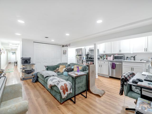 2 BR, 2 BA Apartment 1353 Massachusetts Ave SE, Washington, DC 20003