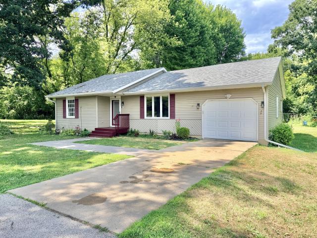 2 BR, 2 BA Apartment 135 Pembroke Rd SW, Poplar Grove, IL 61065