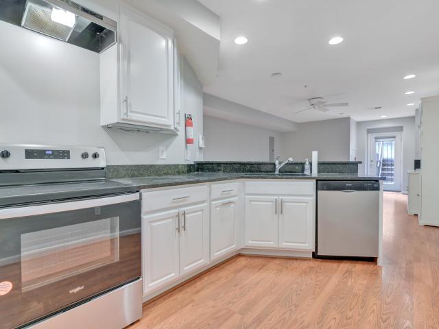 2 BR, 2 BA Apartment 1360 Kenyon St NW, Washington, DC 20010