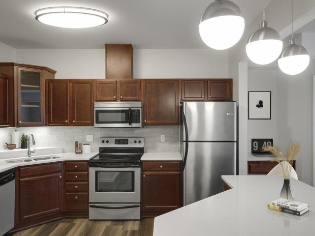 2 BR, 2 BA Apartment 1361 Hampshire Avenue South Unit 61 318, Minneapolis, MN 55426