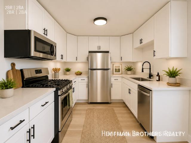 2 BR, 2 BA Apartment 136 S Oxford Ave, Los Angeles, CA 90004