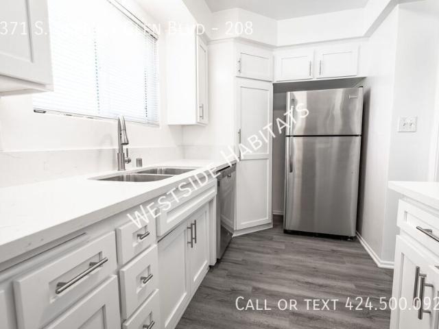 2 BR, 2 BA Apartment 1371 S. Beverly Glen Blvd, Los Angeles, CA 90024