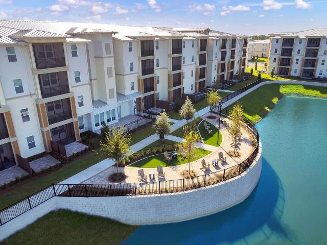 2 BR, 2 BA Apartment 1381 North Clyde Morris Boulevard Unit 10417, Daytona Beach, FL 32117