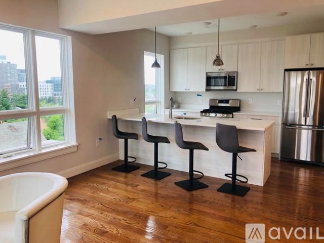 2 BR, 2 BA Apartment 1 Everett St, Unit 2, Boston, MA 02134
