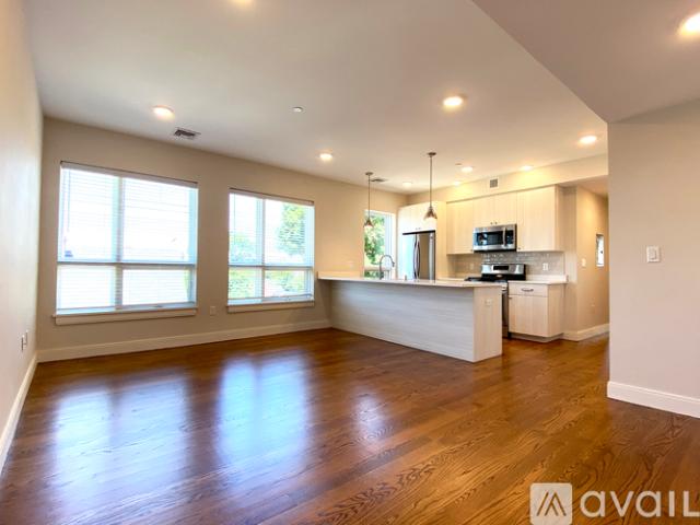 2 BR, 2 BA Apartment 1 Everett St, Unit 501, Boston, MA 02134