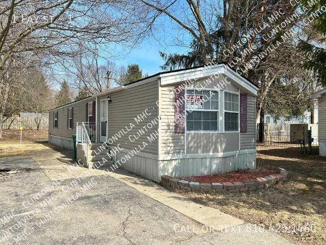 2 BR, 2 BA Apartment 1 Fay st, CLARKSTON, MI 48346
