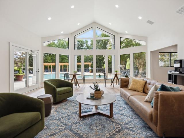 2 BR, 2 BA Apartment 1 River Oaks Dr Unit 1JC, Greensboro, NC 27409