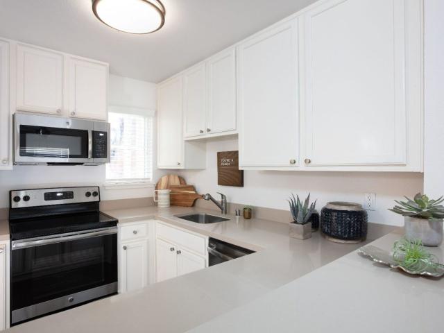 2 BR, 2 BA Apartment 243 Buena Vista Avenue Unit 0109, Sunnyvale, CA 94086