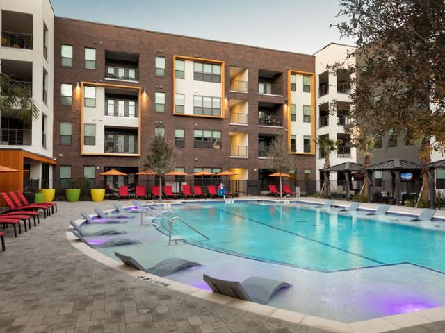 2 BR, 2 BA Apartment 2400 Aldrich St, Austin, TX 78723
