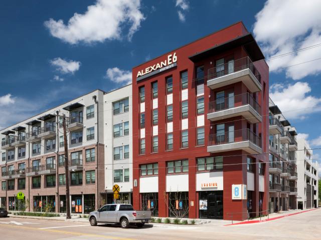 2 BR, 2 BA Apartment 2401 E 6th St, Austin, TX 78702